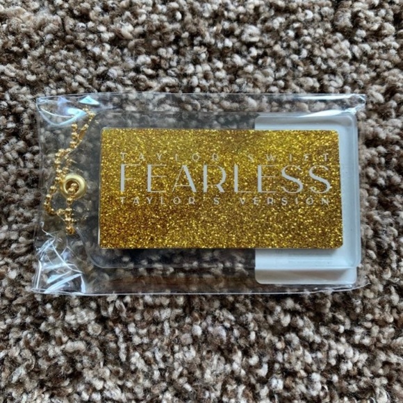 Taylor Swift | Accessories | New Taylor Swift Fearless Taylors Version ...